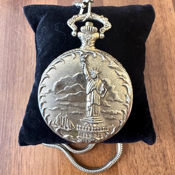 American International Mint | Accessories | Vintage Commemorative Gold ...